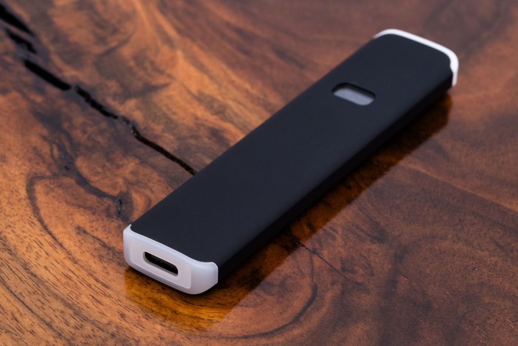Aero Plus | Disposable Slim Vape Pen | USB-C | Wholesale